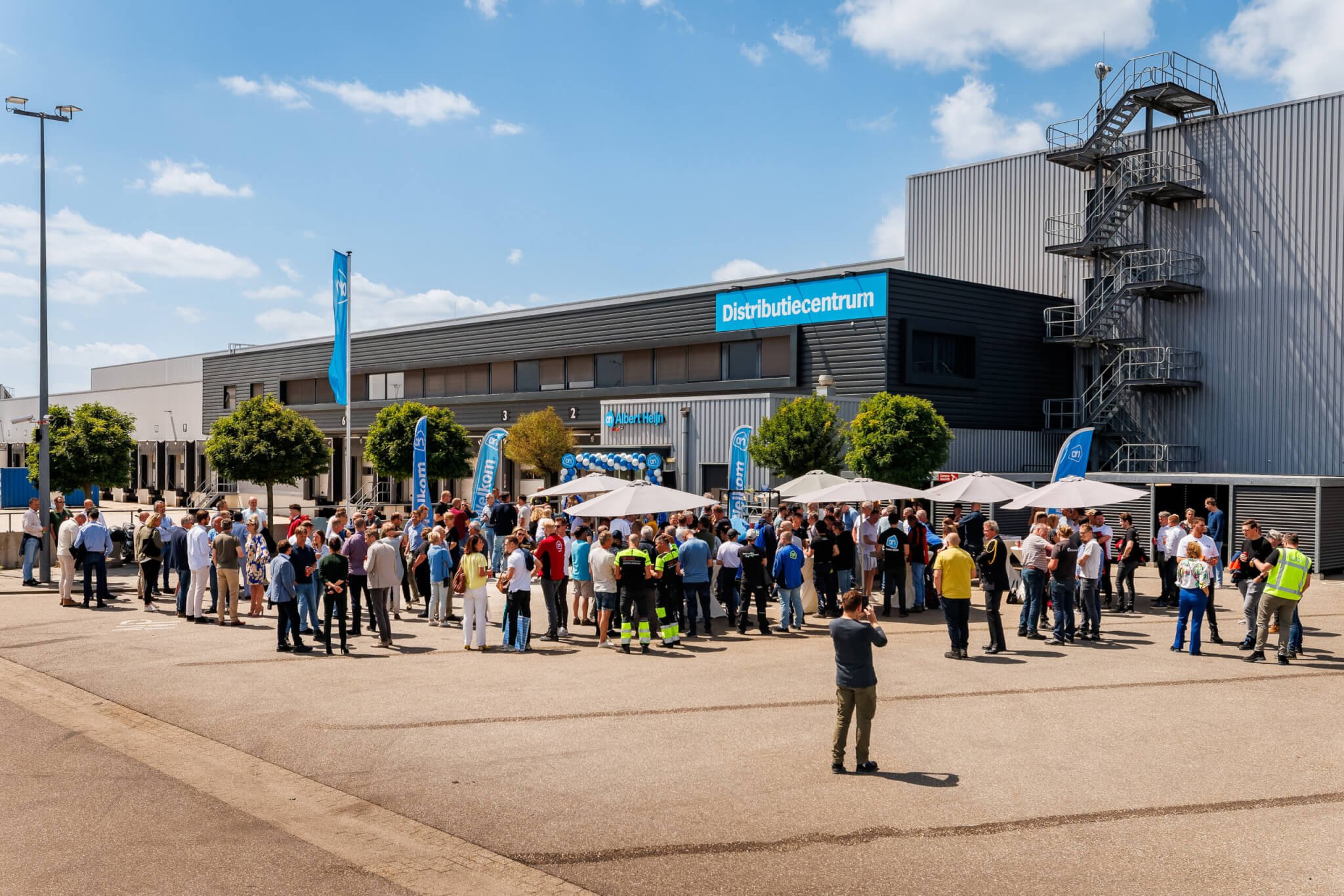 Levanto | Unieke sigining voor alle Albert Heijn Distributiecentrum Limburg